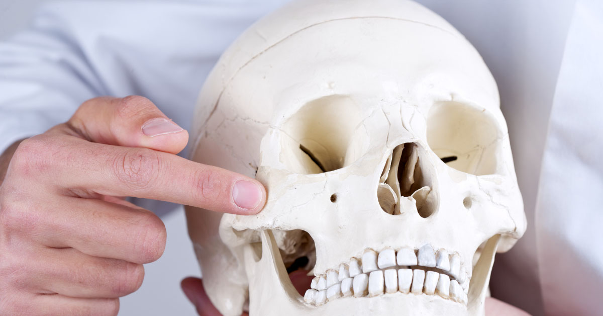 Impianti Zigomatici indicazioni e controindicazioni - Clinica Villa